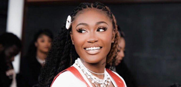 How Kali’s Area Codes Lyrics Reflect on Modern Relationships - Neon ...