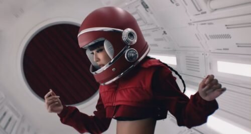 like JENNIE Lyrics Meaning and Review: Jennie’s Solo Anthem